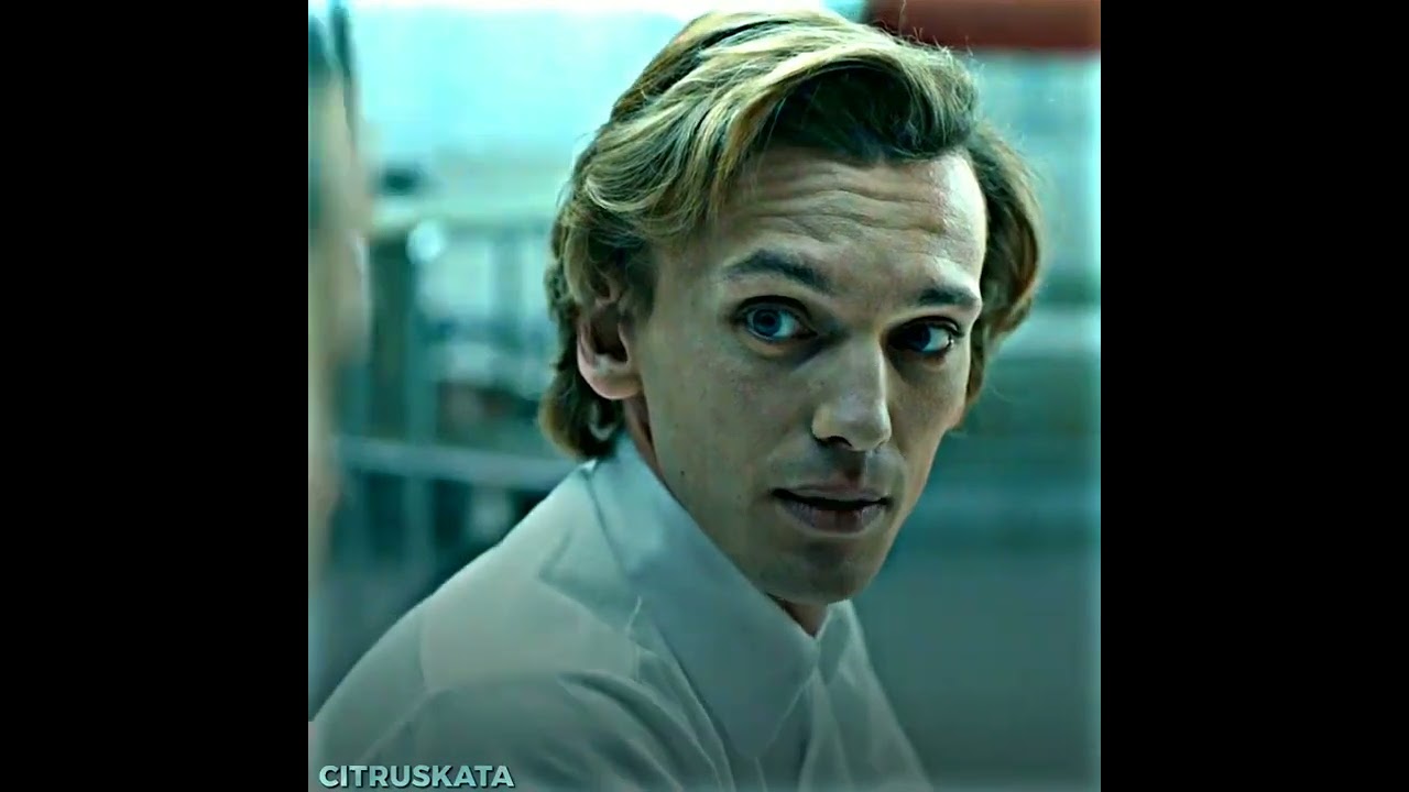 001 and 011 // Stranger Things 4 - YouTube