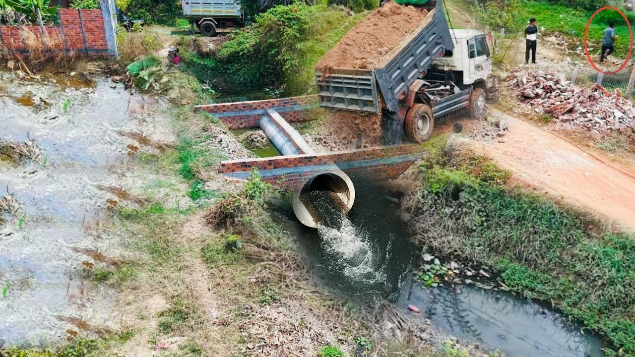 First Start ANew Project!! Dump Truck 5Ton dumps dirt,clears, and dumps dirt perfectlyBulldozer ...