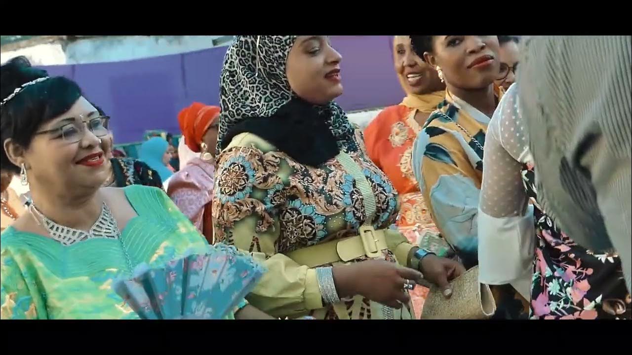 Shams Zamane Performance [Vaou Saïd Omar et Zalalina] - YouTube