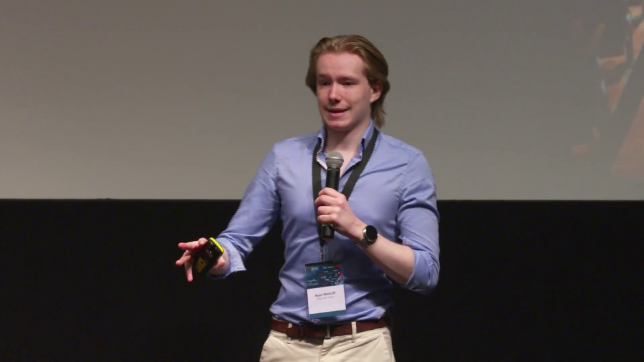 iAV2018 Ryan Metcalfe Preevue - VR Visualisation in Theatre - YouTube