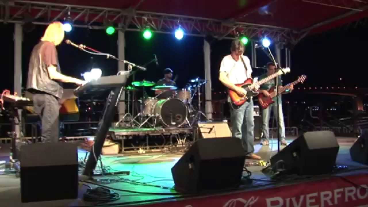 Brett Foster at The Jacksonville Landing - Song 9 - YouTube