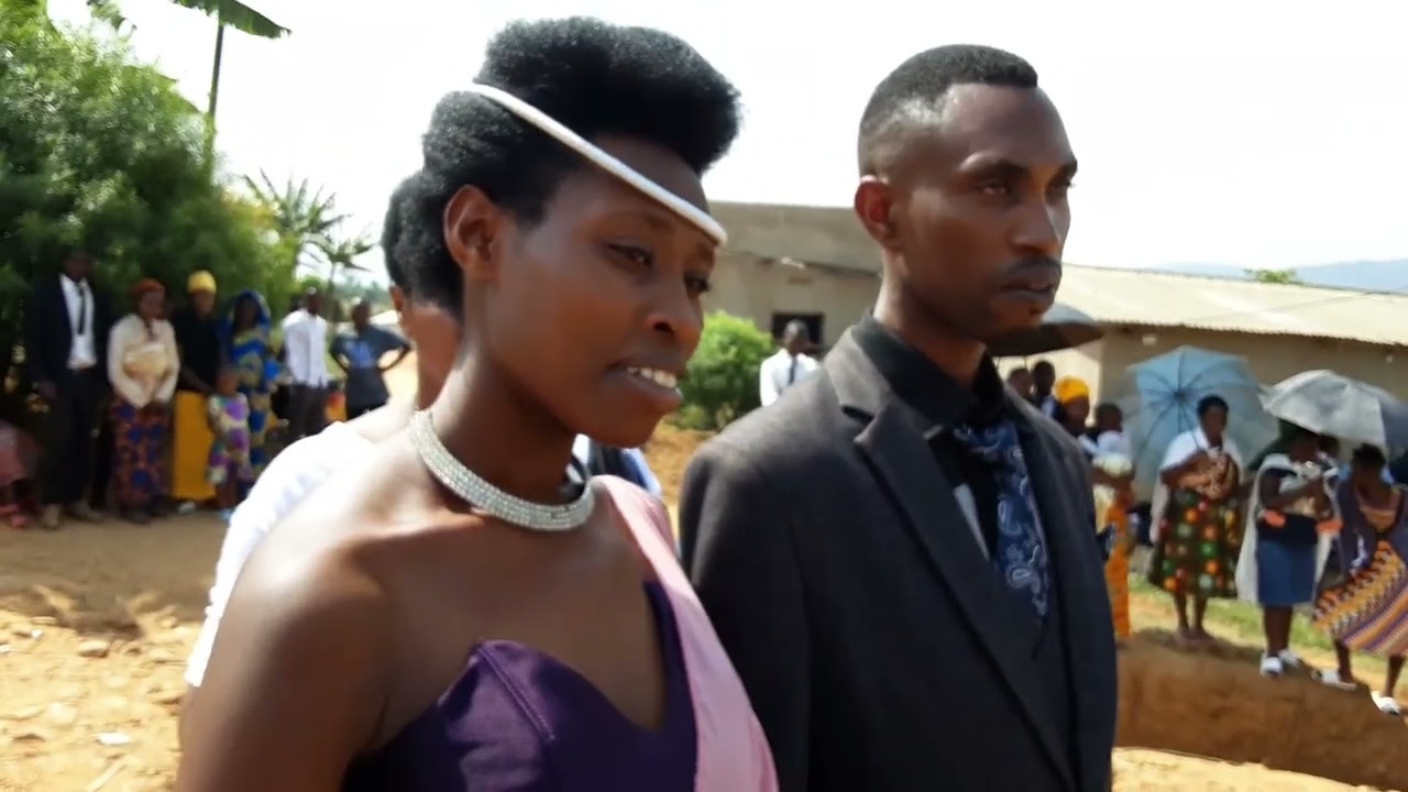 MC w'umuhanga aratabaye ( Ubukwe bwaTUYISHIME ELIE na UWAYO MARIE ...