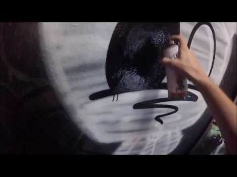 Studio Session / Spray Painting A Graffiti Character