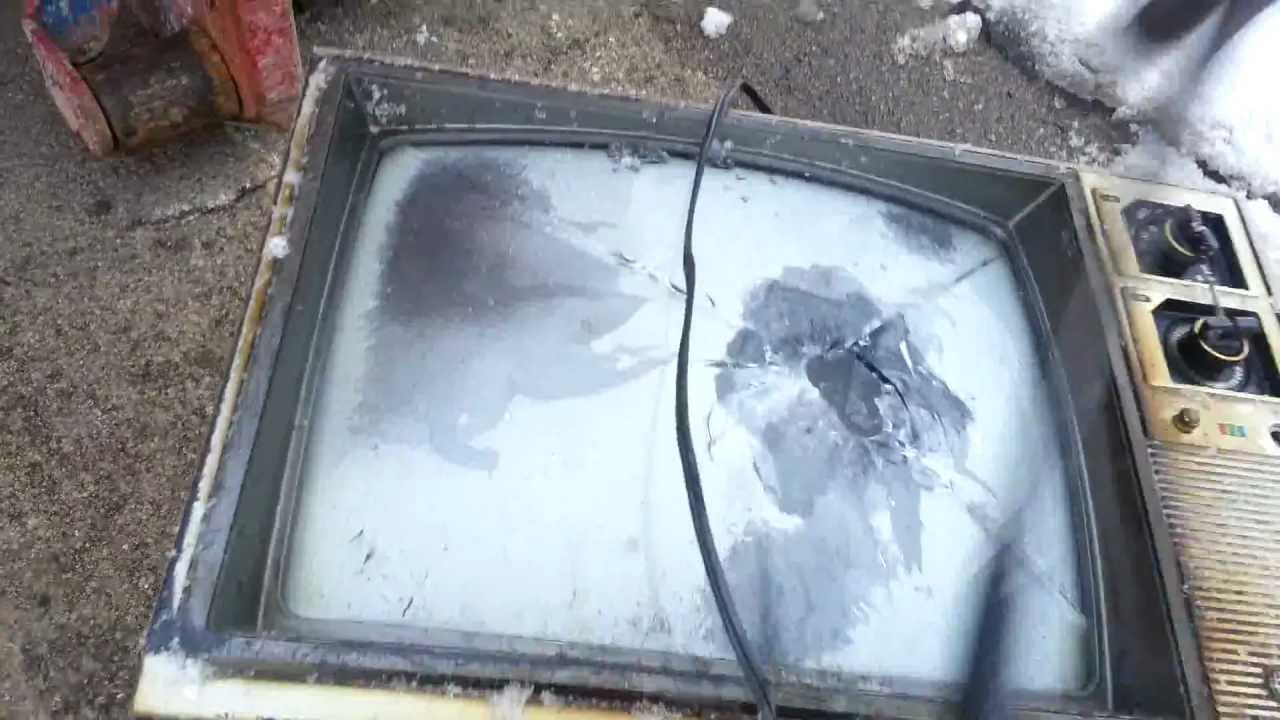 breaking my old analog tube CRT Television TV that I had since age 5 or ...