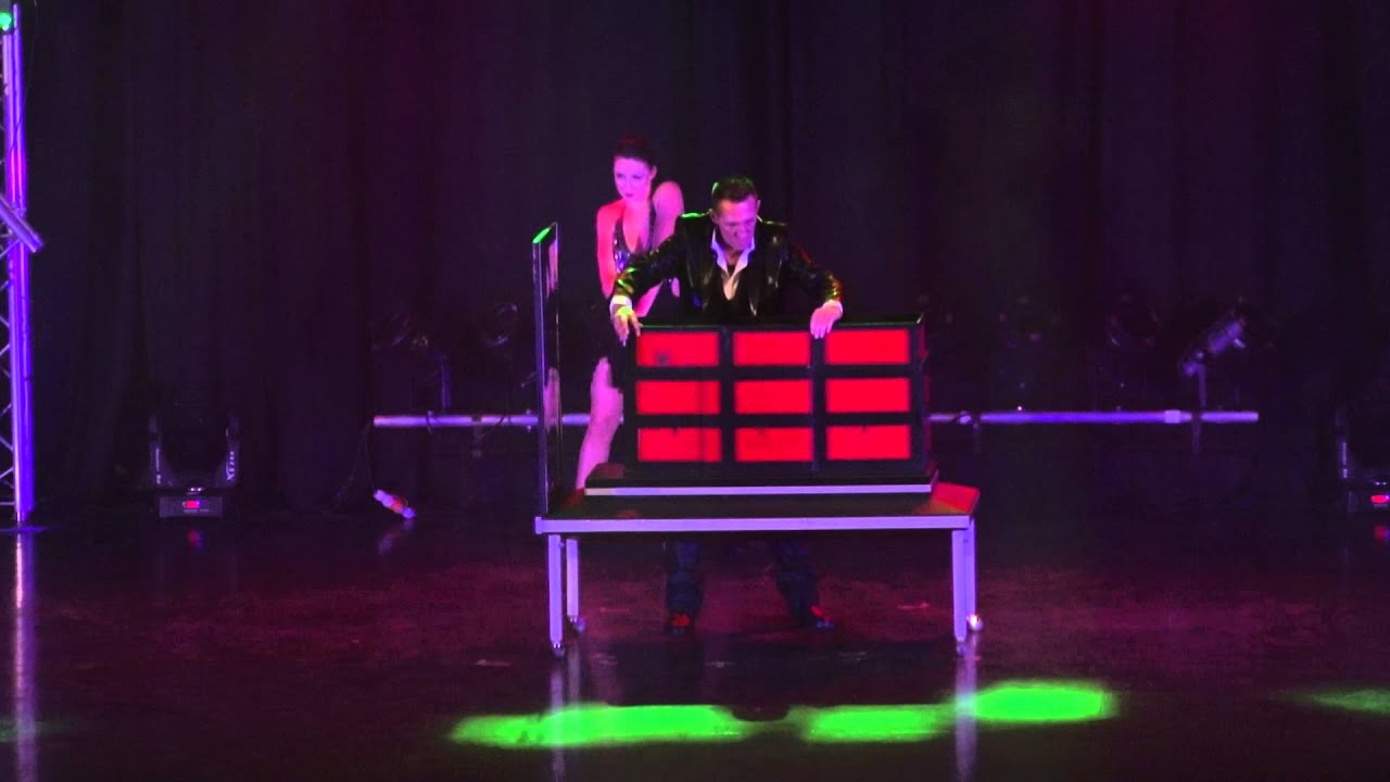 Origami Illusion - The Magic of Axel & Kelly - YouTube