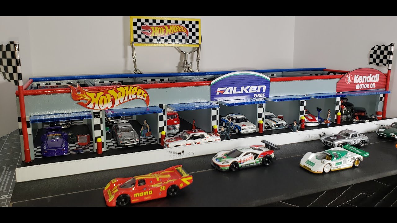 Hot Wheels Parade II + Finished the Race Track Pit Stop Garage Diorama ...