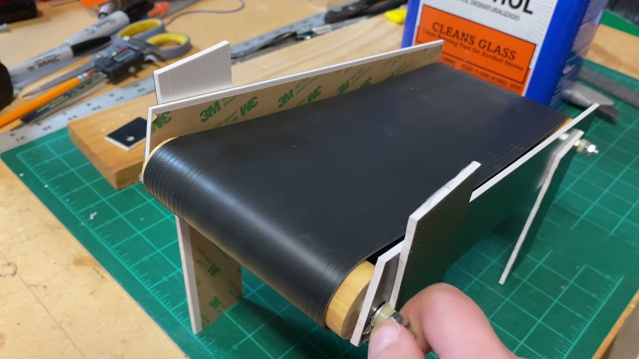 Prototype of a Conveyor Belt - YouTube