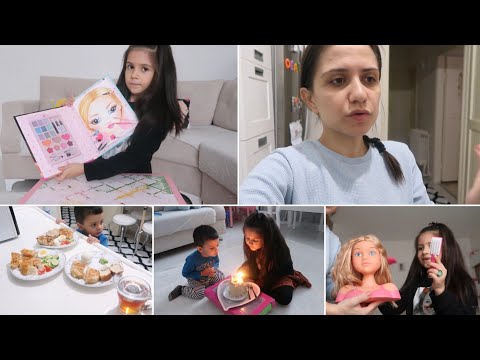 ASLA UTANMIYORUM , KIZIM HEDİYELERİNİ GÖSTERİYOR , KAMERANIN ARKA YÜZÜ , SÜRPRİZ PASTA