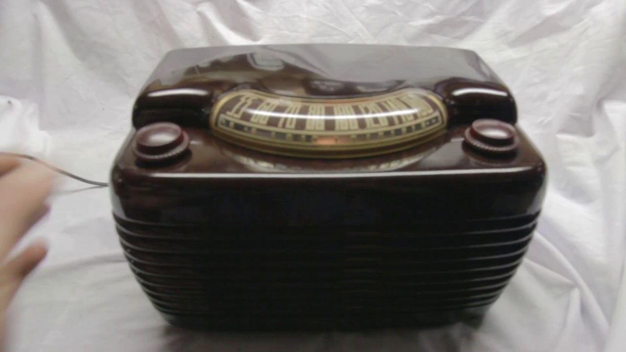 Philco Canadian Model 75 (48-460) - YouTube