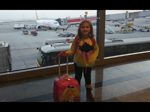 TÜRKİYEDEYİZ.ANTALYAYA UÇUYORUZ. ÇOK YORULDUK.BERKAY BEBEK UÇAĞA ALIŞTI ARTIK