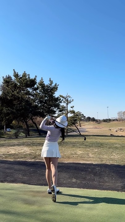 깔끔하고 시원한 정혜윤프로의 유틸리티 스윙보시고 가세요🤍💜klpga정혜윤프로 Golfswing 여자골프프로 여자프로골퍼 골프스윙 필드레슨 Youtube