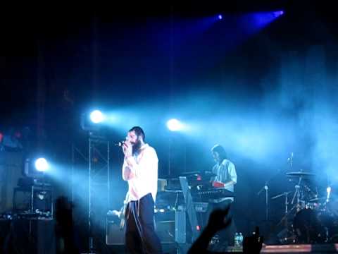 Matisyahu Singing King Without a Crown at Channukah Concert - YouTube