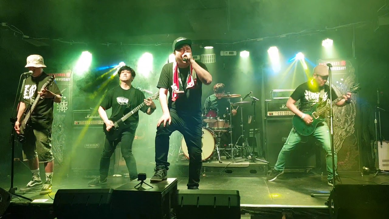 Vassline (바세린) live - YouTube