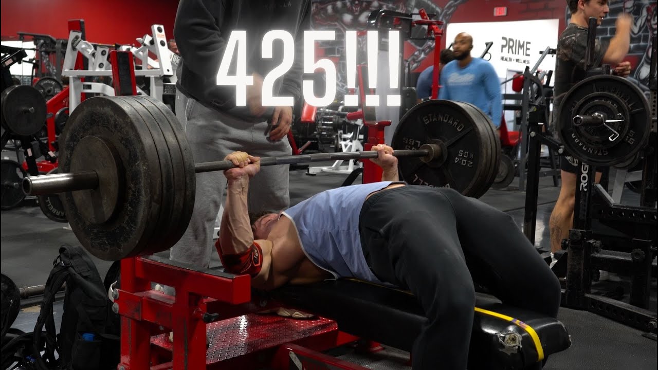 15 YEAR OLD BENCHES 425 lbs!!! (WORLD RECORD) - YouTube