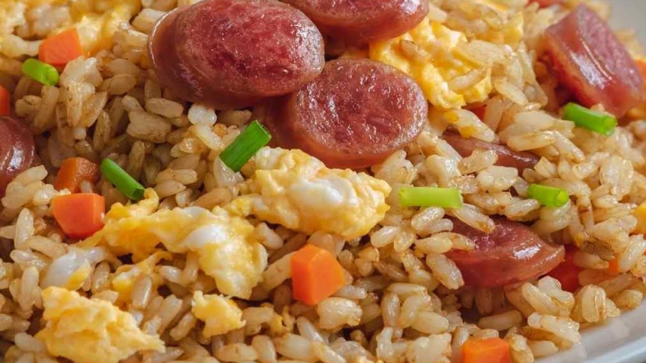 HOW TO MAKE EGG AND SAUSAGE FRIED RICE AT HOME FOR THE WHOLE FAMILY ...