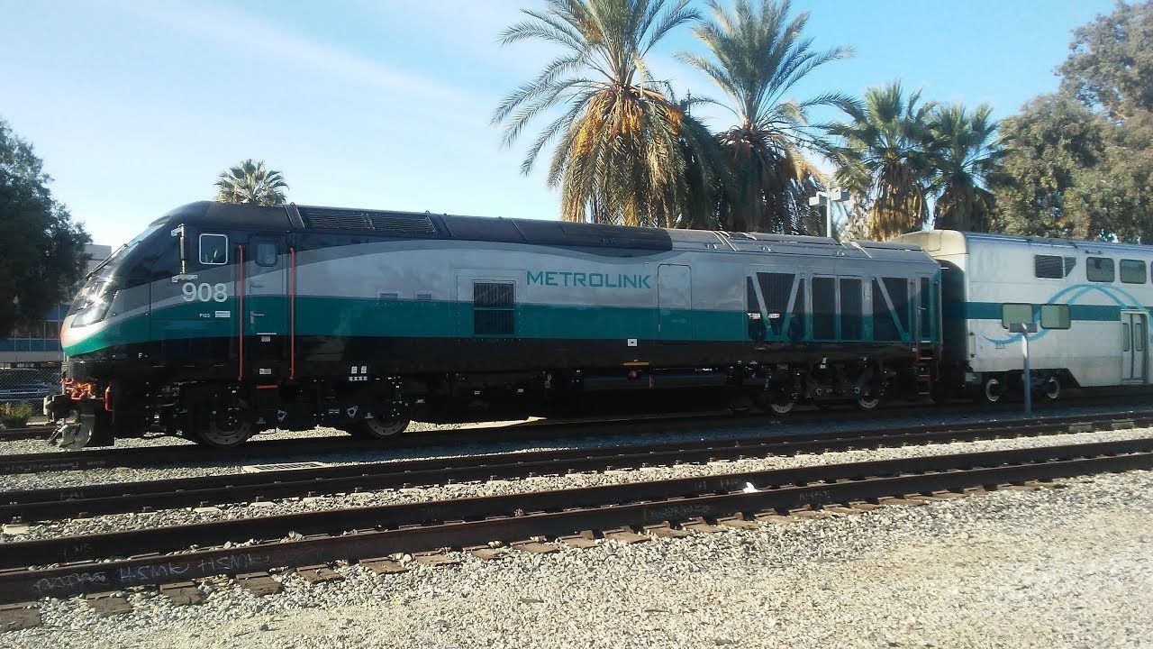 12/8/17 UP Classics, SCAX F125 908, and more trains including last day of El Monte-CSULA Commute ...