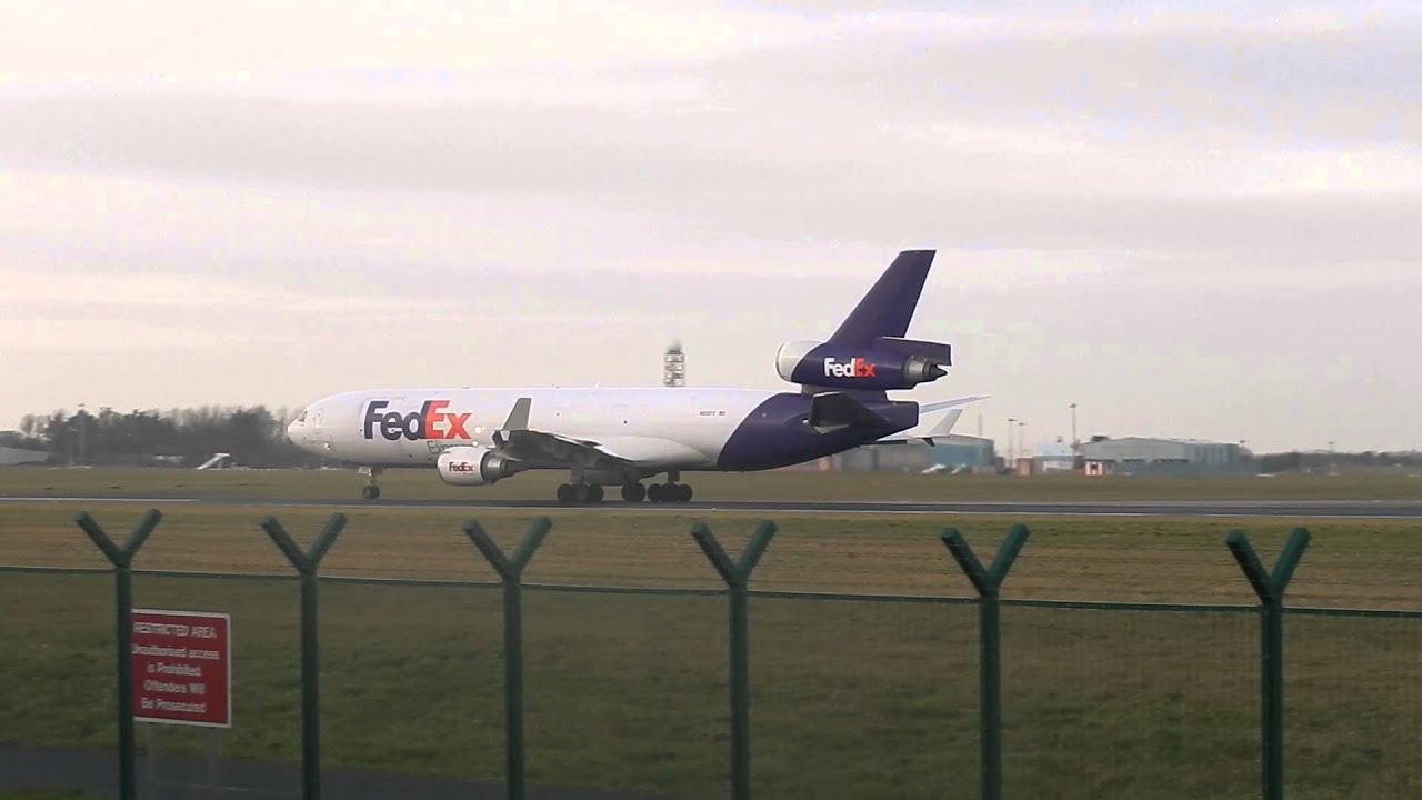 *RARE* FedEx MD-11 Take-Off From Dublin Airport - YouTube