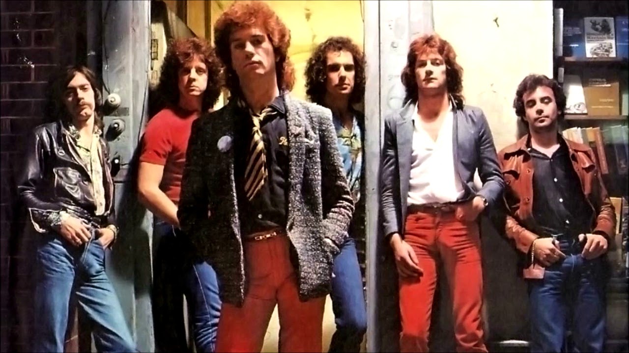 Every Day Hurts SAD CAFE - YouTube