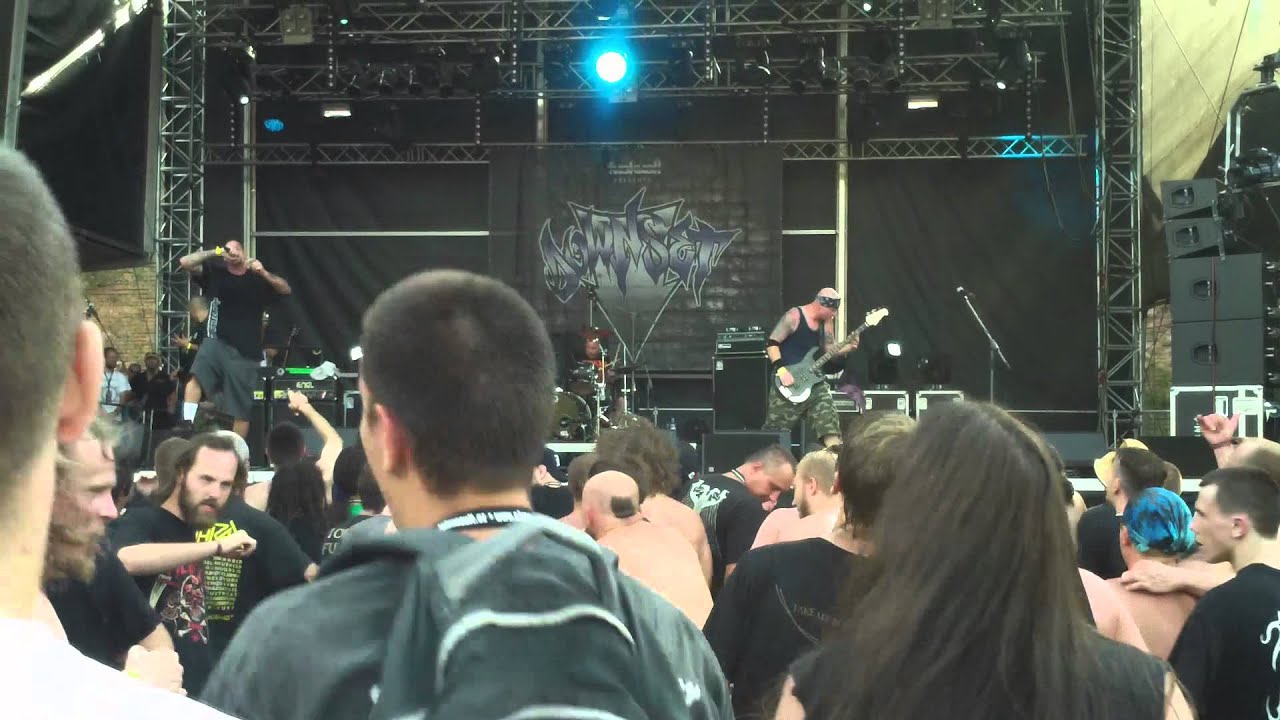 Downset - Anger (Live @ Brutal Assault 18) - YouTube