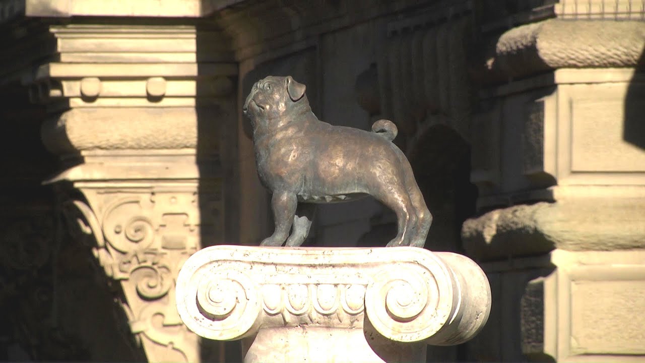 Loriot - Die Mopssäule - YouTube