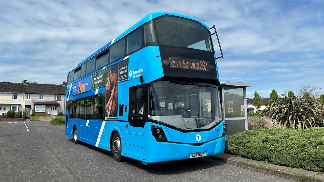 Translink Ulsterbus Wright Streetdeck 3135 (Route 367) - YouTube
