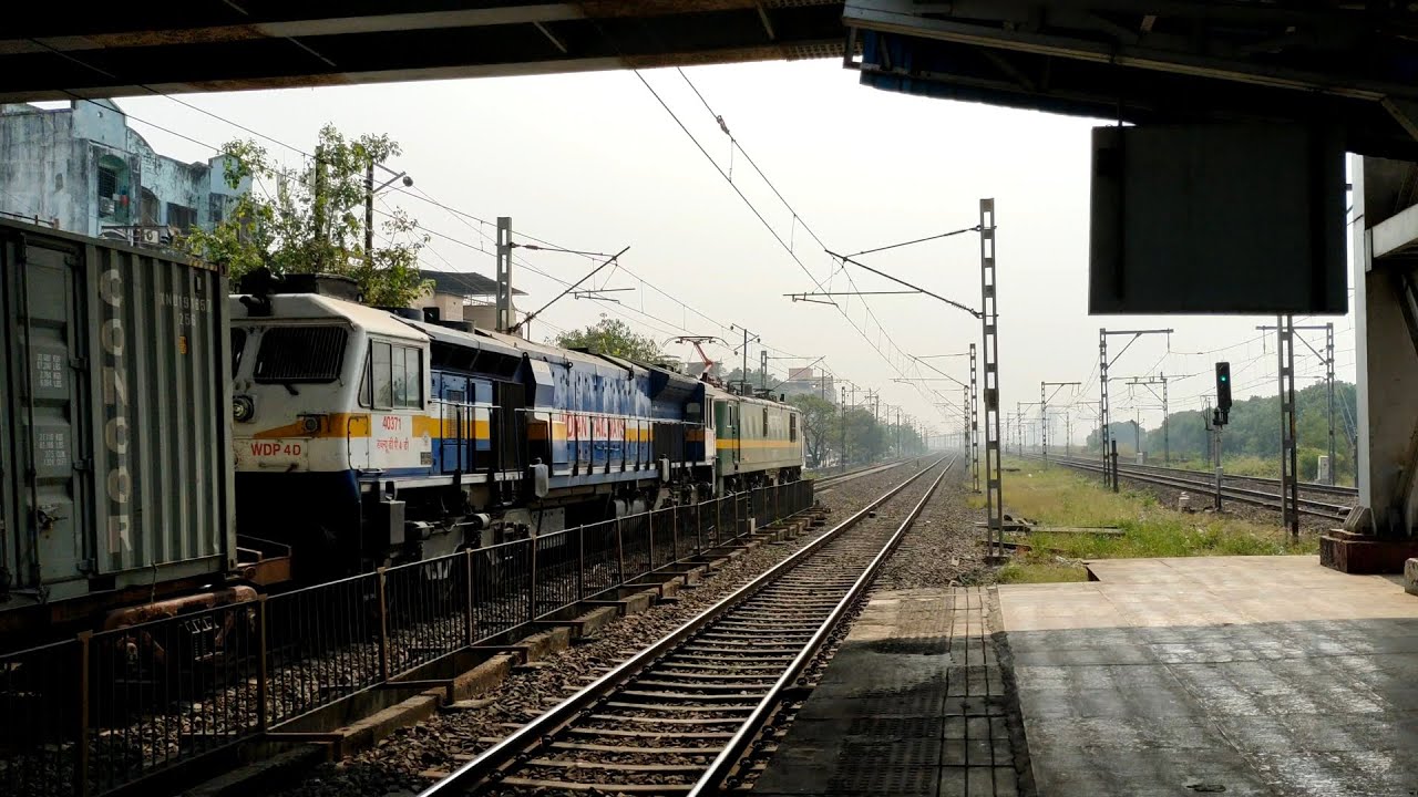 Rescue Operation of WDP4D || INDIAN RAILWAYS || - YouTube