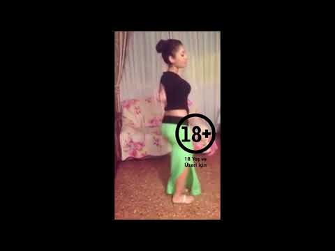 Yeşil Etekli Kız Harika Dans Ediyor - Seksi Videolar