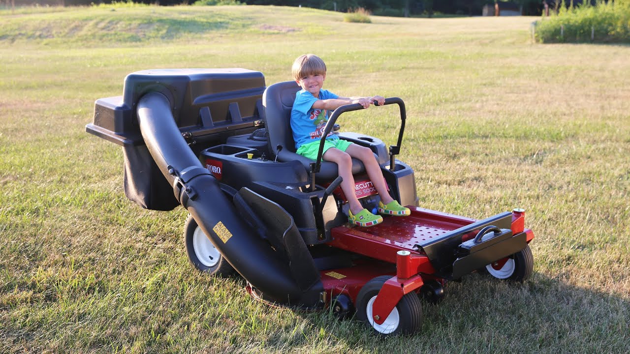 Small Tractor Fun Ride Family Time - YouTube