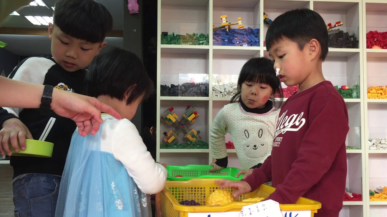 20180324｜【水果攤販小老闆】Alston & Mina & Jimmy & Sally - YouTube