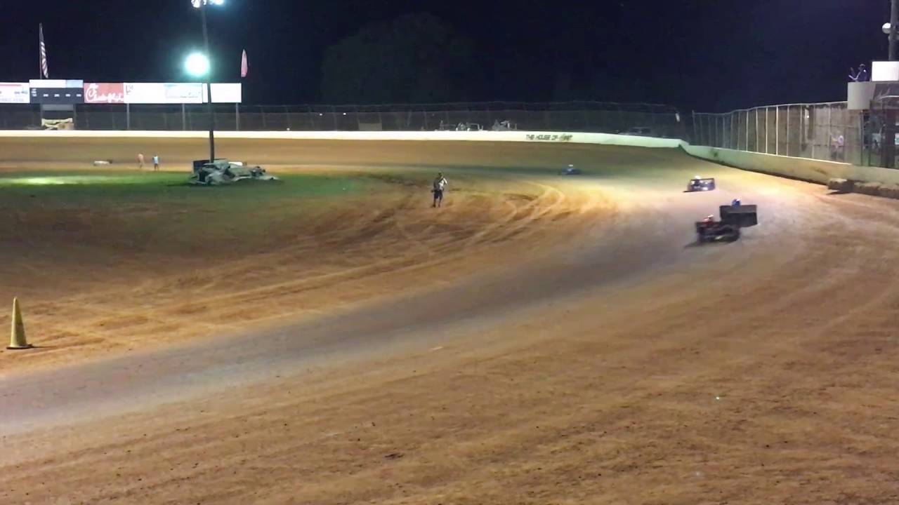 Limited Outlaw 2016 Whynot Speedway GN - YouTube