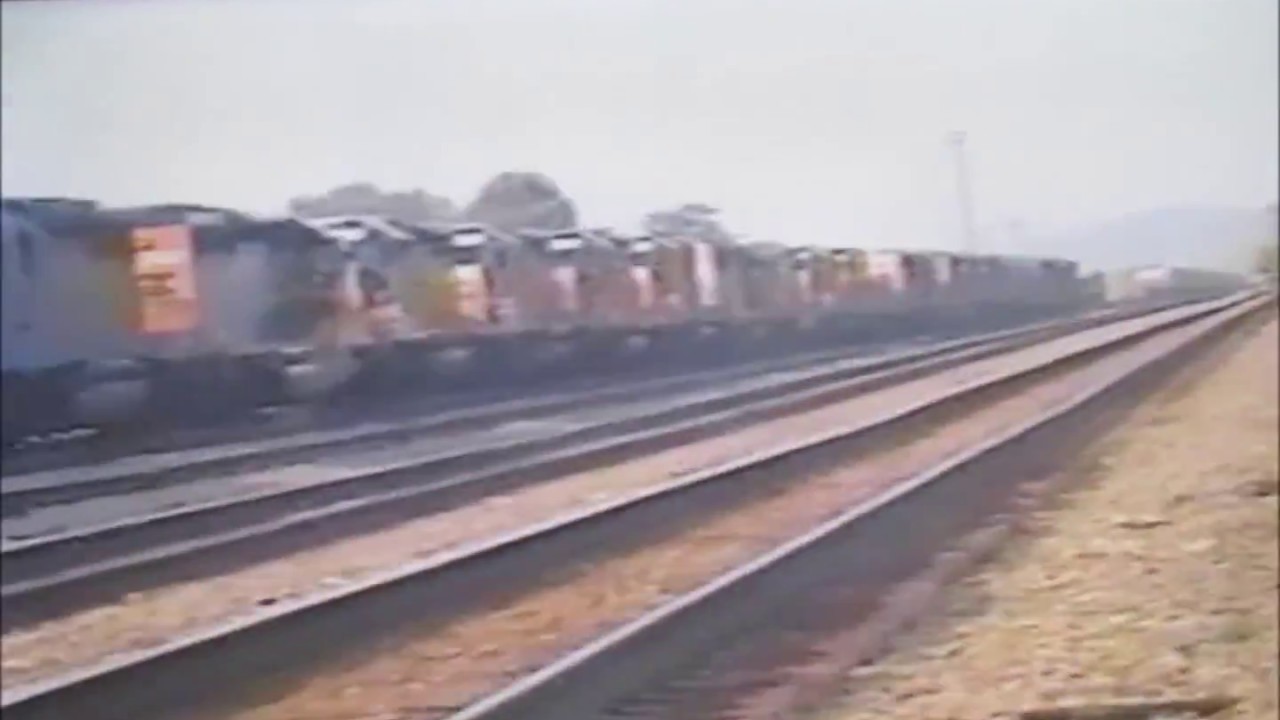 Huge Line Of Csx Sd40 2s Yn1 Yn2 Yn3 2010 Vhs Youtube