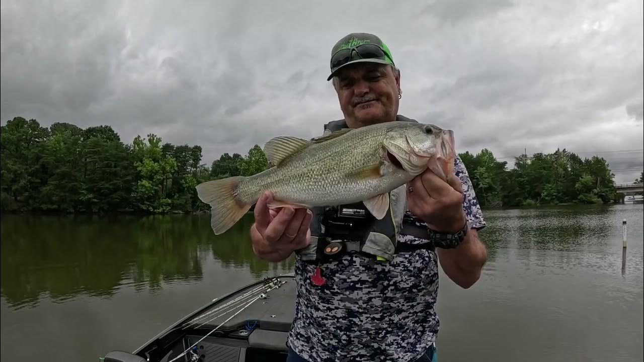 Oak Hollow Lake Fishing 7-20-2024 - YouTube