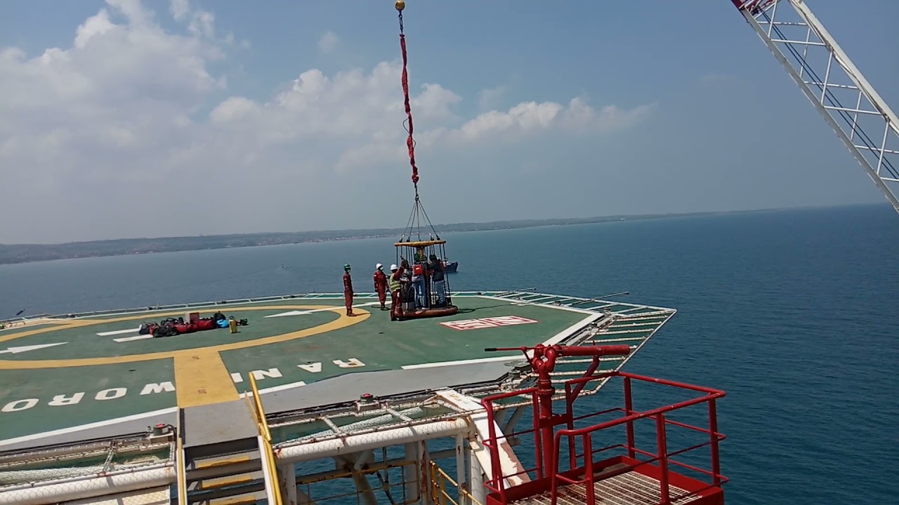 personal transfer raniworo rig. west madura offshore - YouTube
