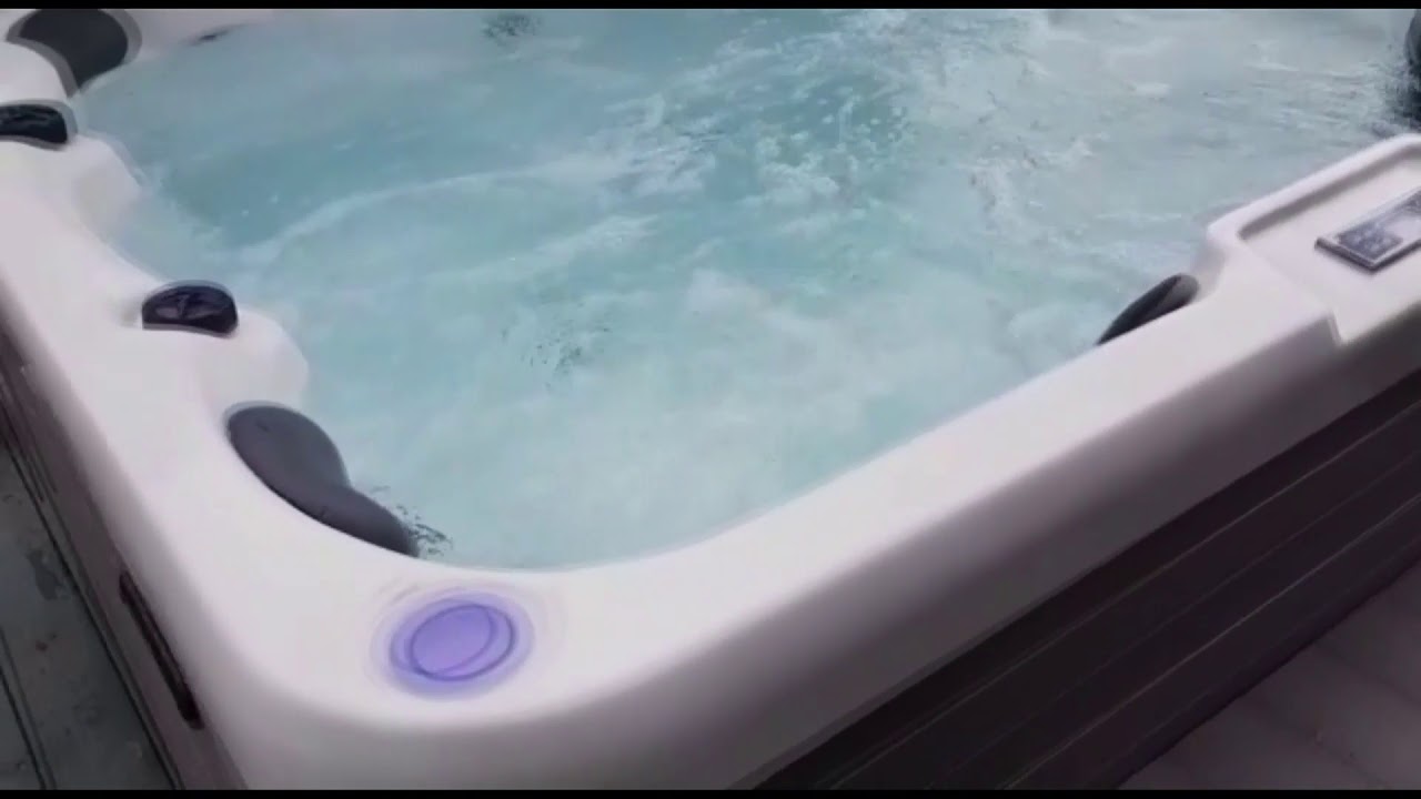 Simpsons Spas The Maui Hot Tub - YouTube