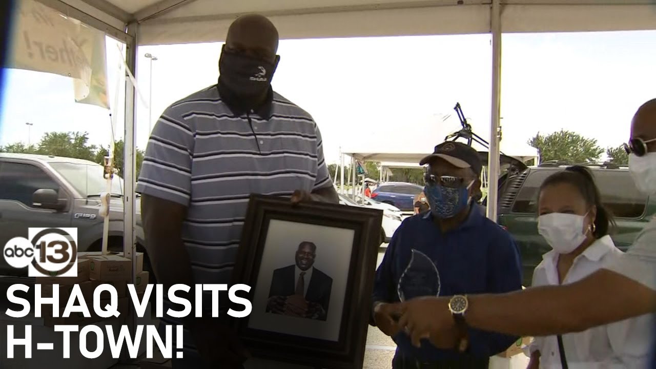 NBA legend Shaq makes stop at NRG food distribution event - YouTube
