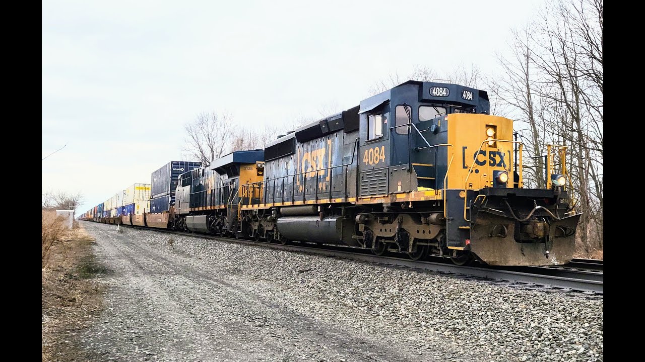 HIGH SPEED - CSX Spongebob SD40-3 #4084 K5LA Doppler & ES44AH #3125 - Intermodal I158 - Madison ...