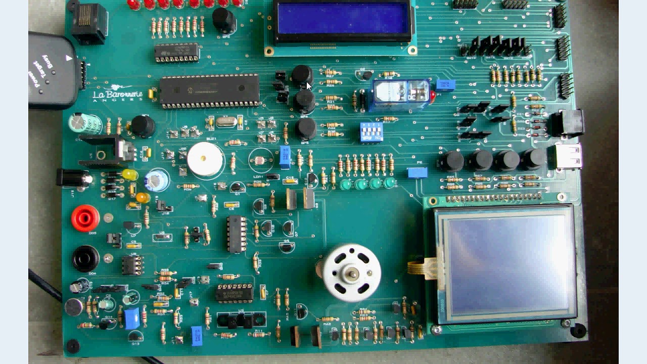 Piloter un afficheur LCD 2*16 avec Flowcode V8 - YouTube