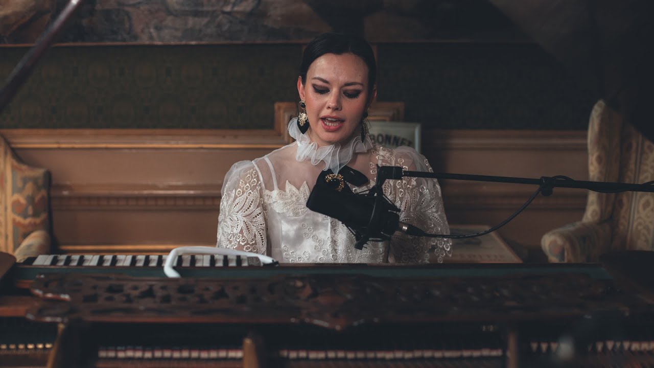 Elsa Birgitta Bekman - Hymne A L'Amour (Edith Piaf) - YouTube