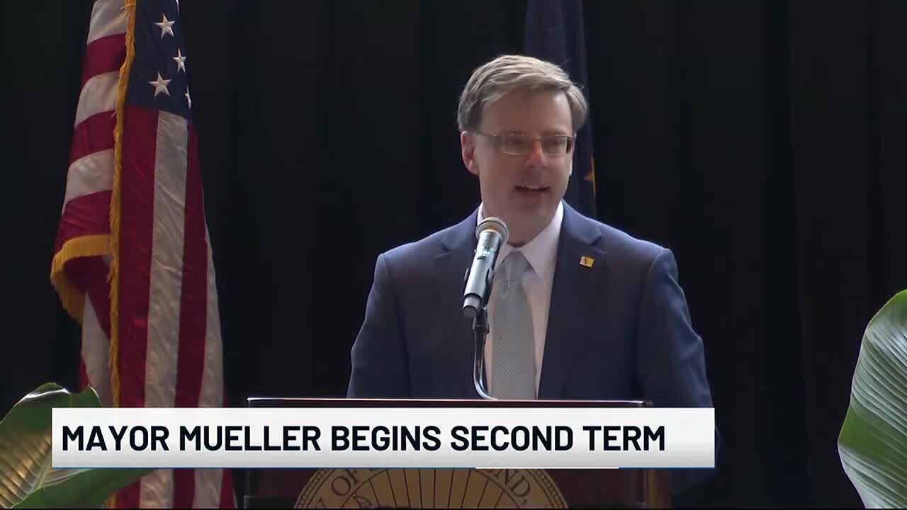 South Bend Mayor James Mueller begins second term in office - YouTube