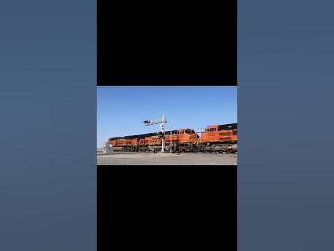 BNSF 6989 #shorts Manifest #bnsf #bnsfrailway - YouTube