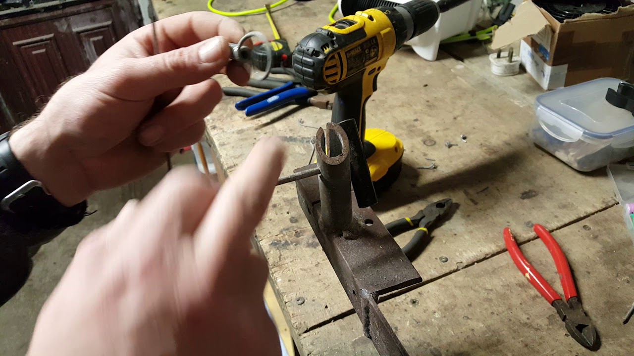 Making fox snare swivels - YouTube