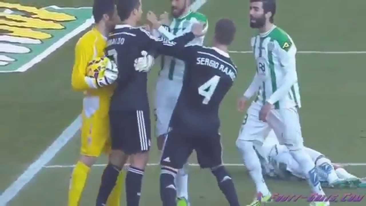 Cristiano Ronaldo hitting a Cordoba player - YouTube