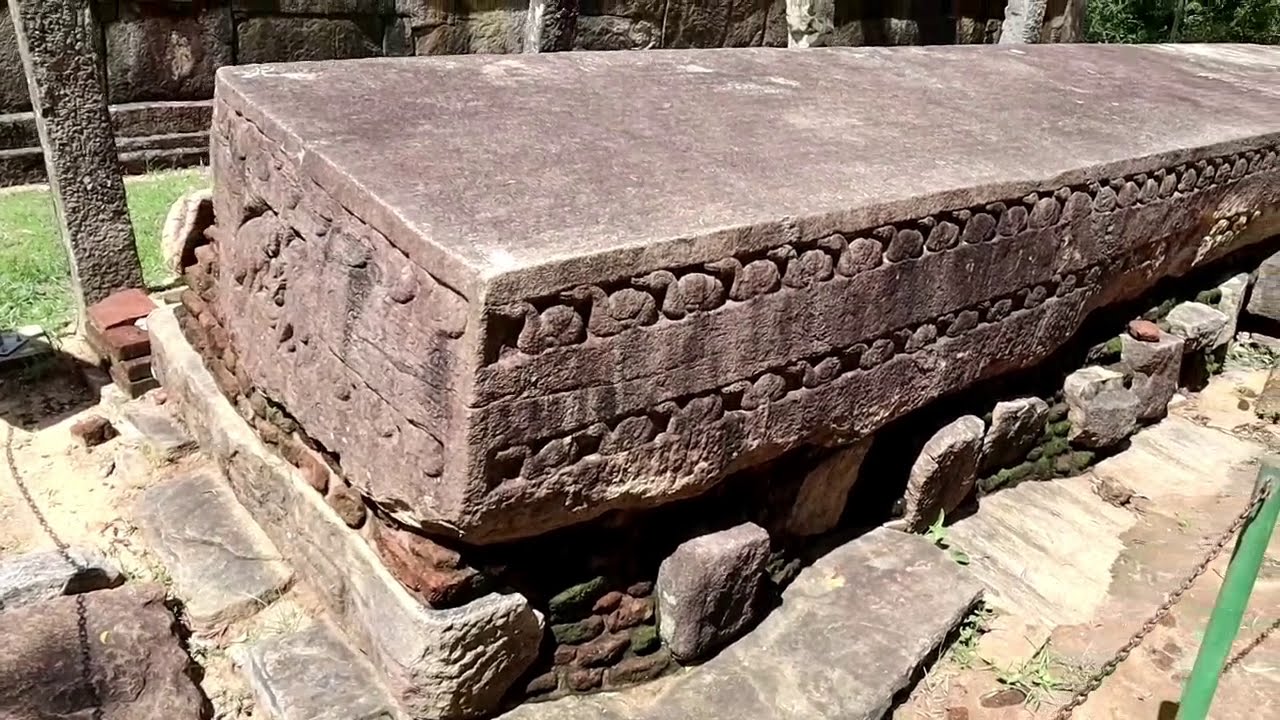 galpotha ශ්‍රී ලංකාවේ දිගම සෙල්ලිපිය , ගල්පොත - YouTube