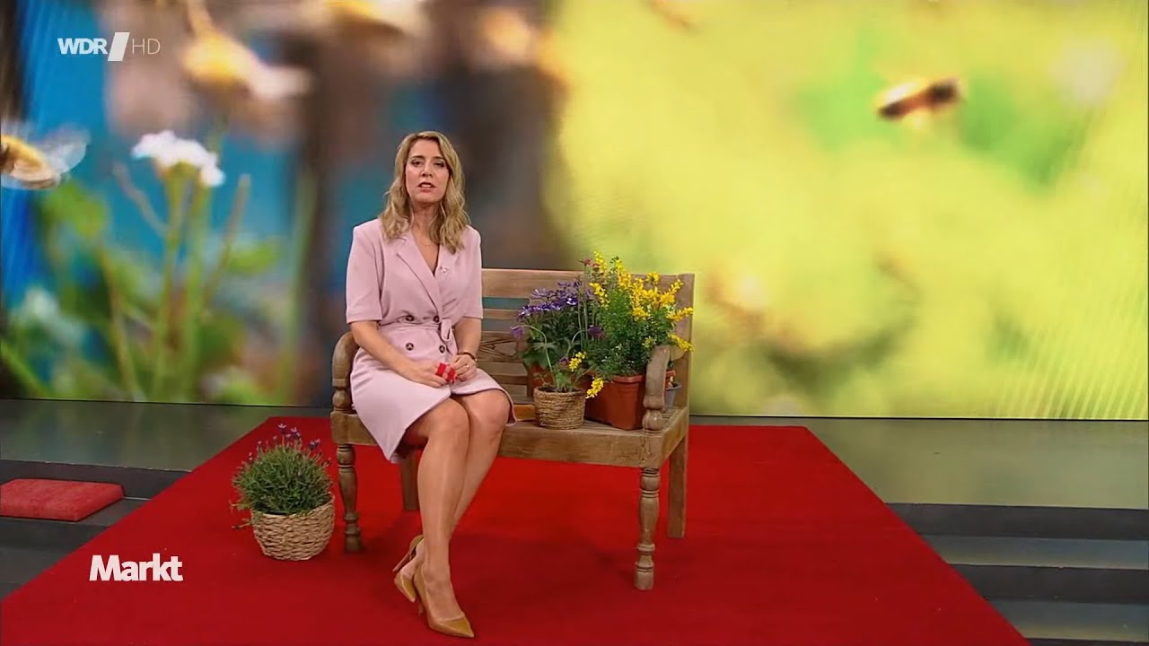 Catherine Vogel TONED LEGS! 03 20 2024 - YouTube