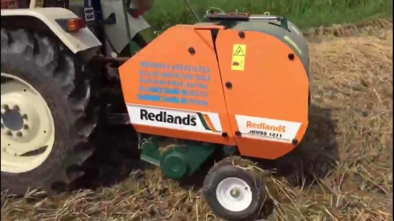 Round straw baler. prali vali machine on swaraj 855 - YouTube