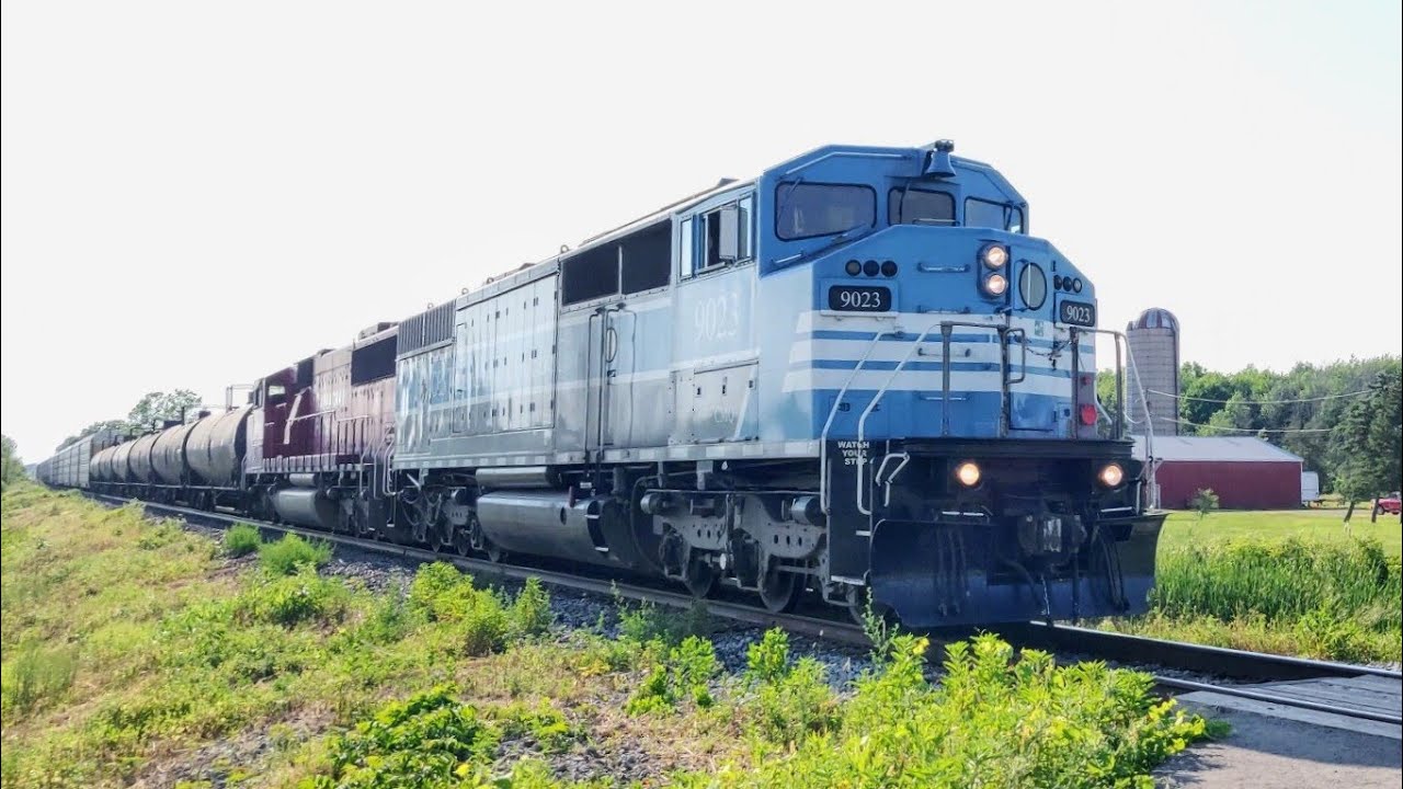 [4K] [Rare] CP 246 Lead By A CMQ SD40-2F - YouTube