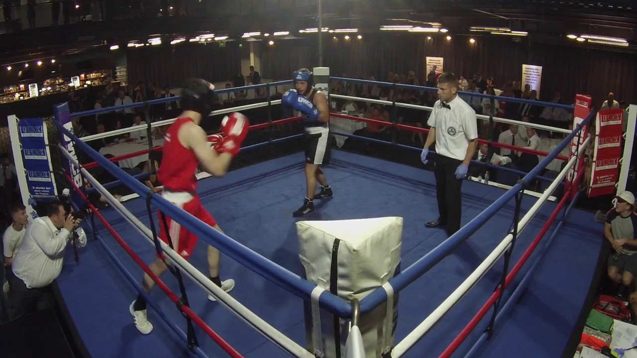 Ultra White Collar Boxing | Bolton | Mark Sampson VS Ryan Killeen - YouTube