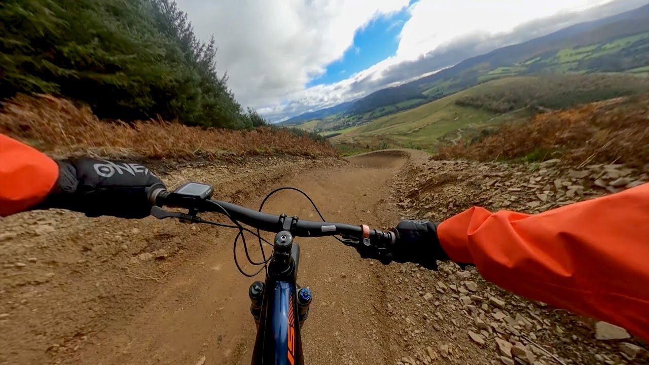 Mtb Trail Riding "Twitcher" red grade trail, Glentress Mountain Bike ...