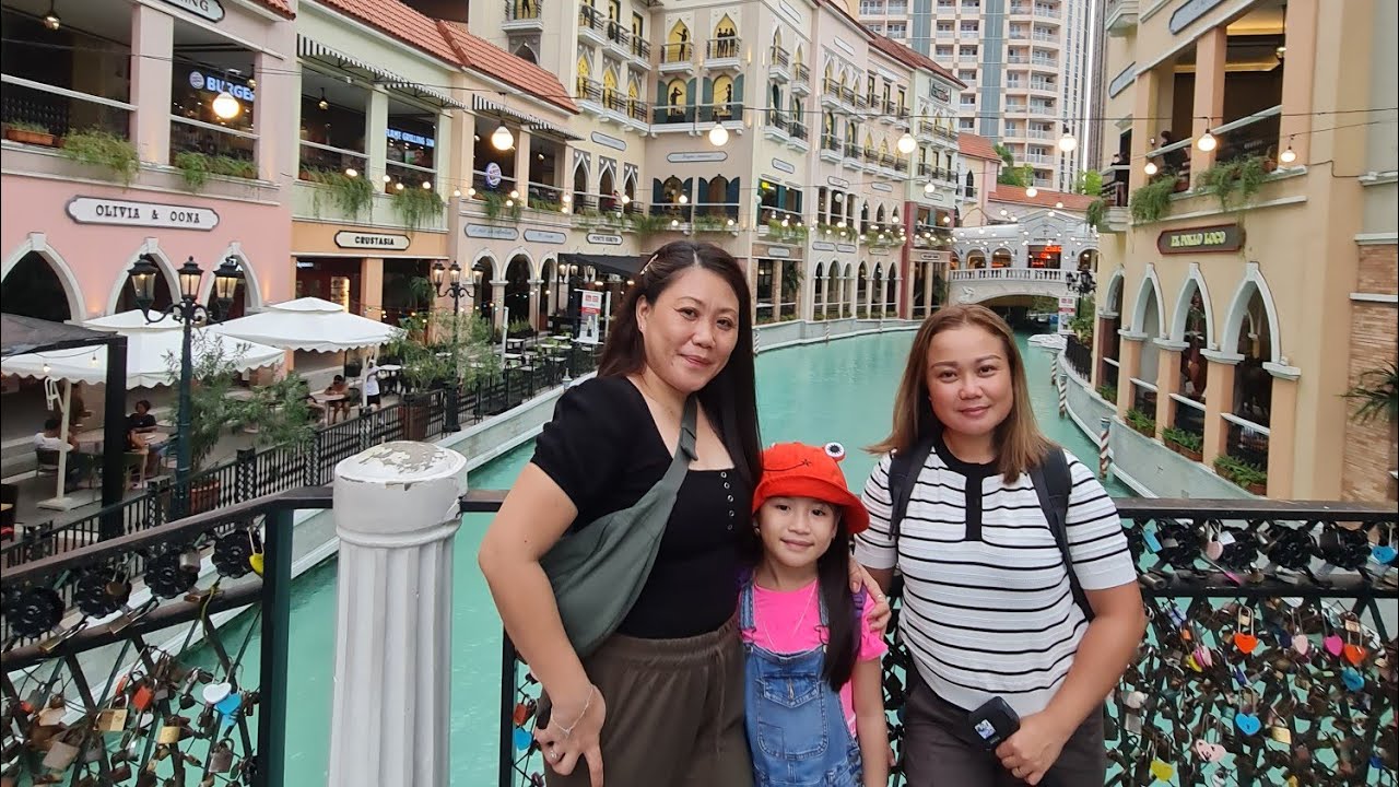 VENICE GRAND CANAL MALL BGC - YouTube
