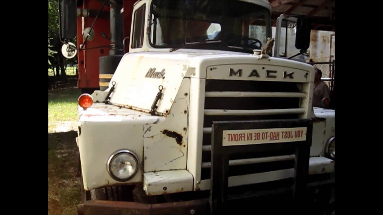 Larry Sliger's 1972 DM685 Mack Dump - YouTube